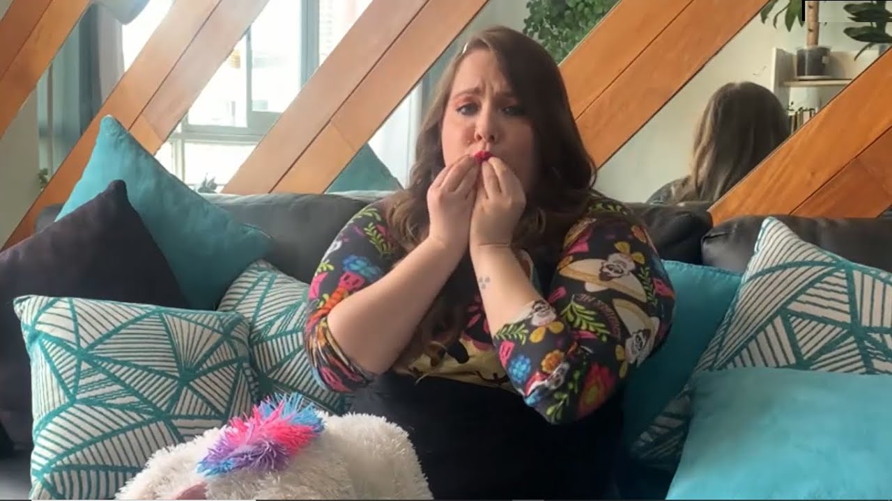 MI PRIMER VÍDEO / ELIZA CASTRO - YouTube