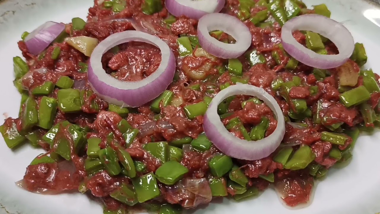 CACTUS WITH CORNED BEEF - YouTube