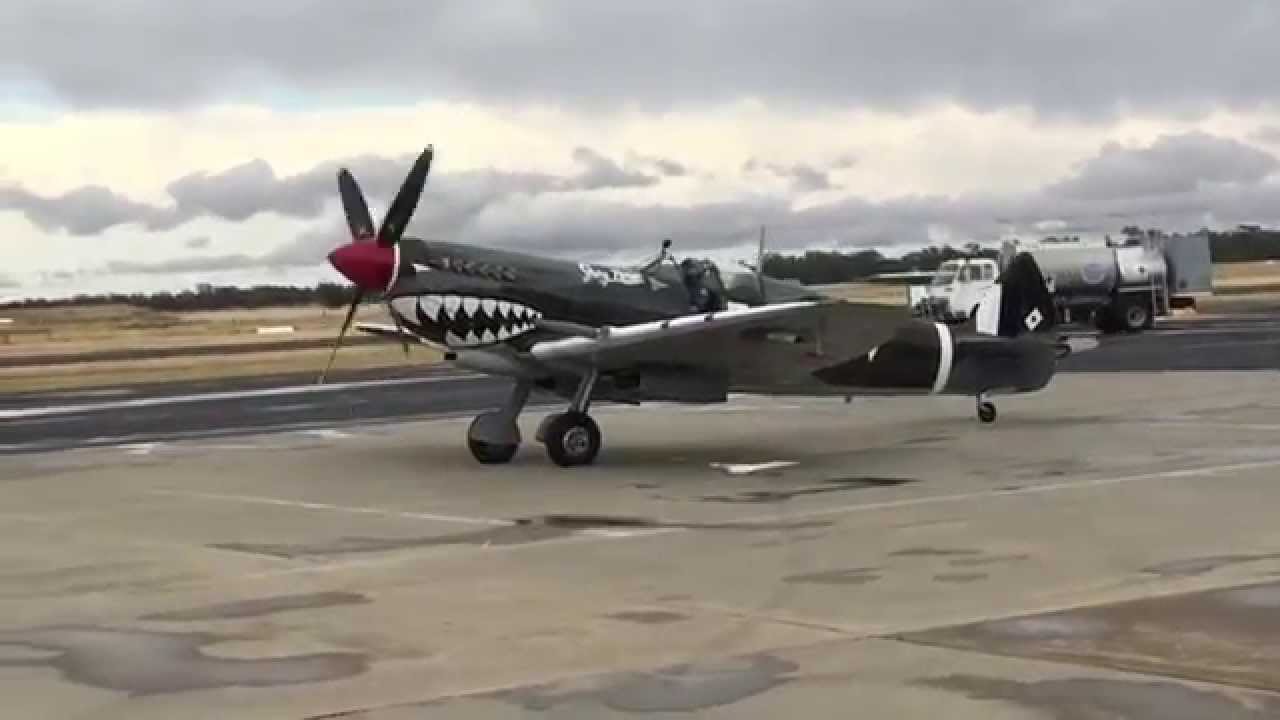 Spitfire Grey Nurse flying at Temora 6/12/14 - YouTube