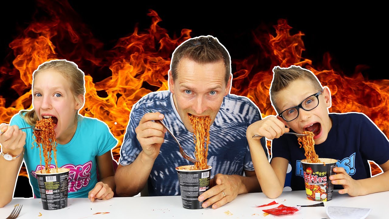 KOREAN FIRE NOODLE CHALLENGE! w/ our DAD - YouTube