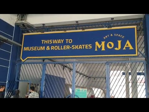 Moja Museum - ROJA di GBK bisa main sepatu roda sambil foto-foto di ...