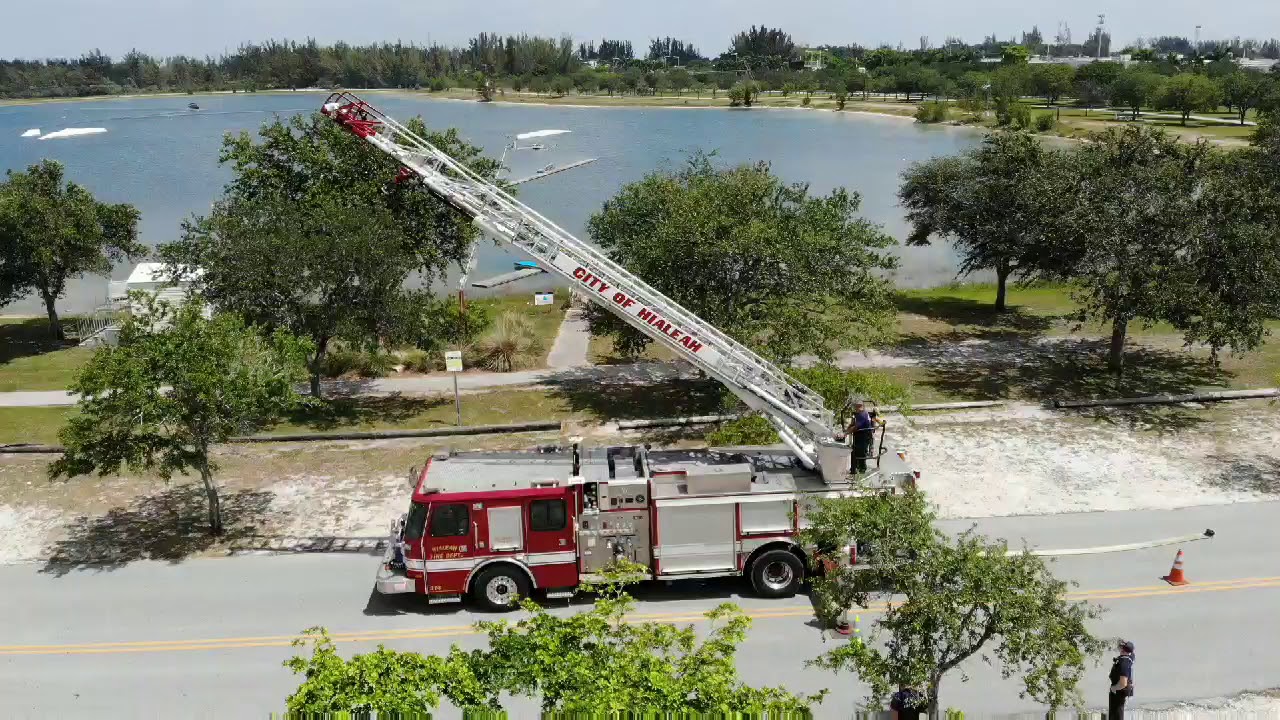 Hialeah Fire Department Quint 5 - YouTube
