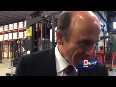 Uncut: Arthur T. Demoulas walks around warehouse, thanks workers