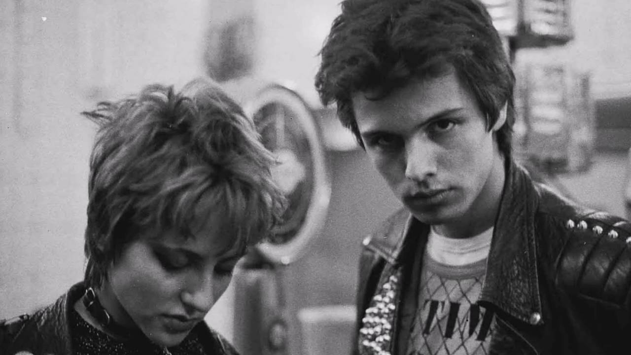 lady pank - mała lady punk - YouTube