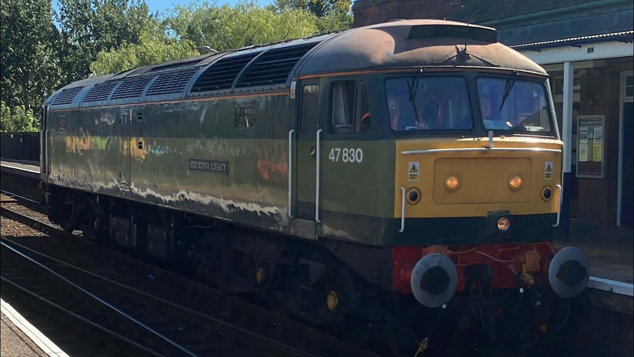 47830, 3 Freights and Northern Units at Romiley 05/09/23 - YouTube