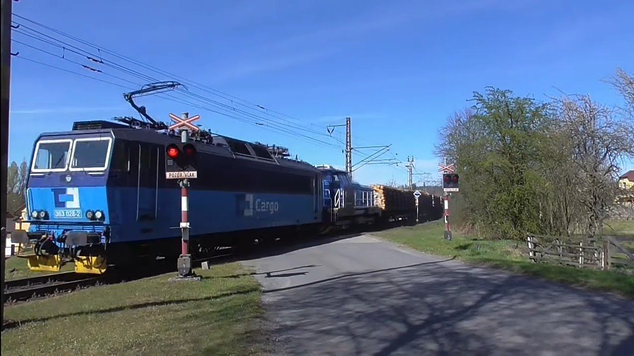 Železniční přejezd (AŽD 71) Roudná - 16.4.2020 - YouTube