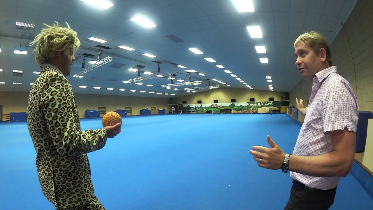 Greg Harlow Teaches Dagenham Dave How To Bowl - YouTube