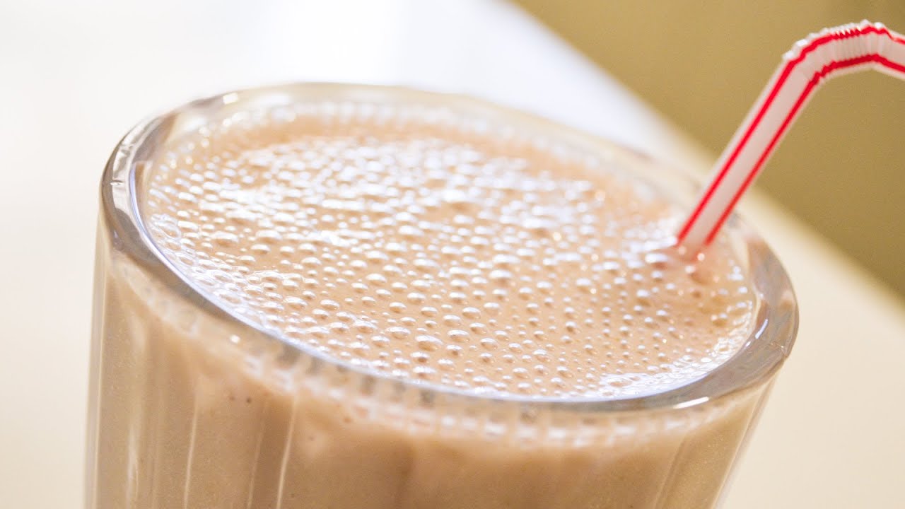 Banana Breakfast Shake / Smoothie - Video Recipe - YouTube