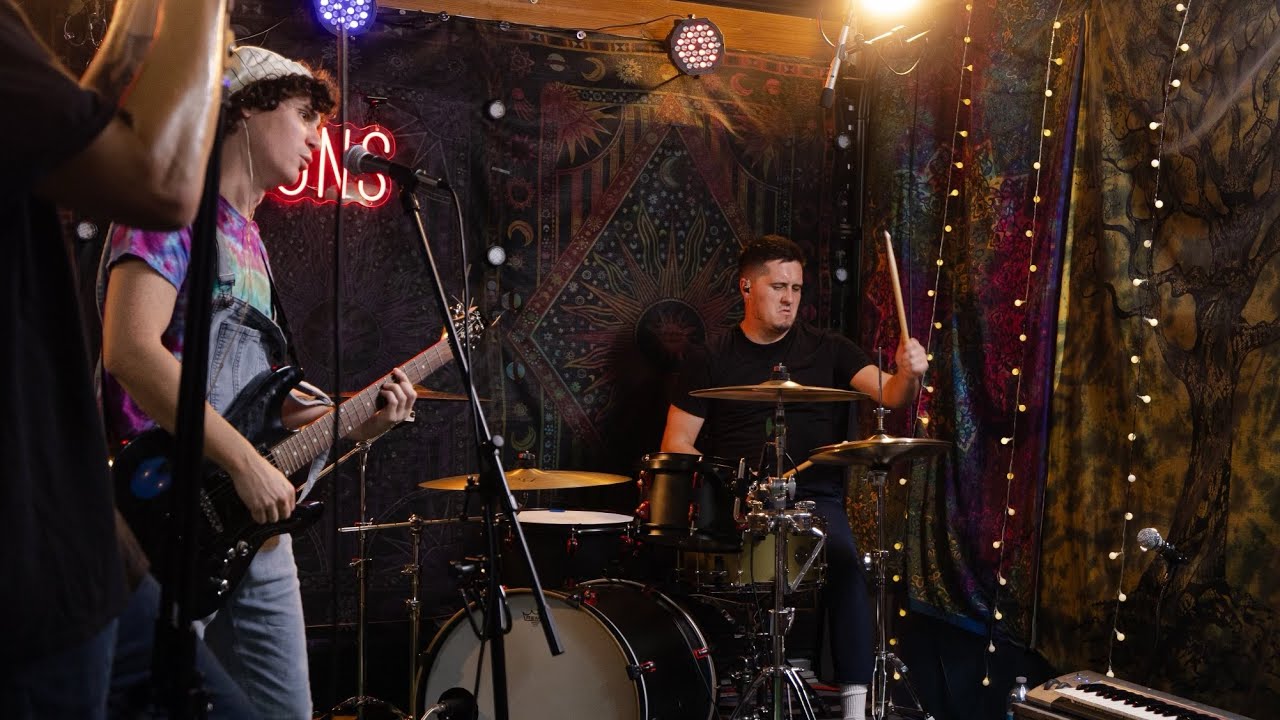 Borderline - Live on Tampa Session - YouTube