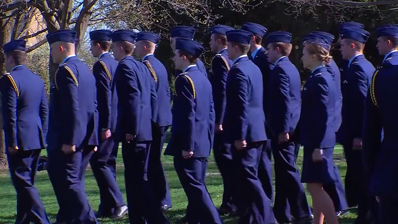 Iowa State University AFROTC candidate choses Air Guard - YouTube