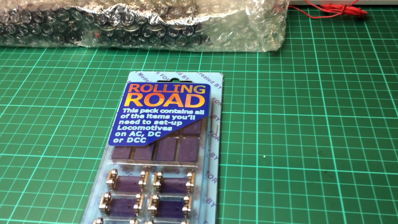 Work bench "DCC Concepts rollers pack " - YouTube