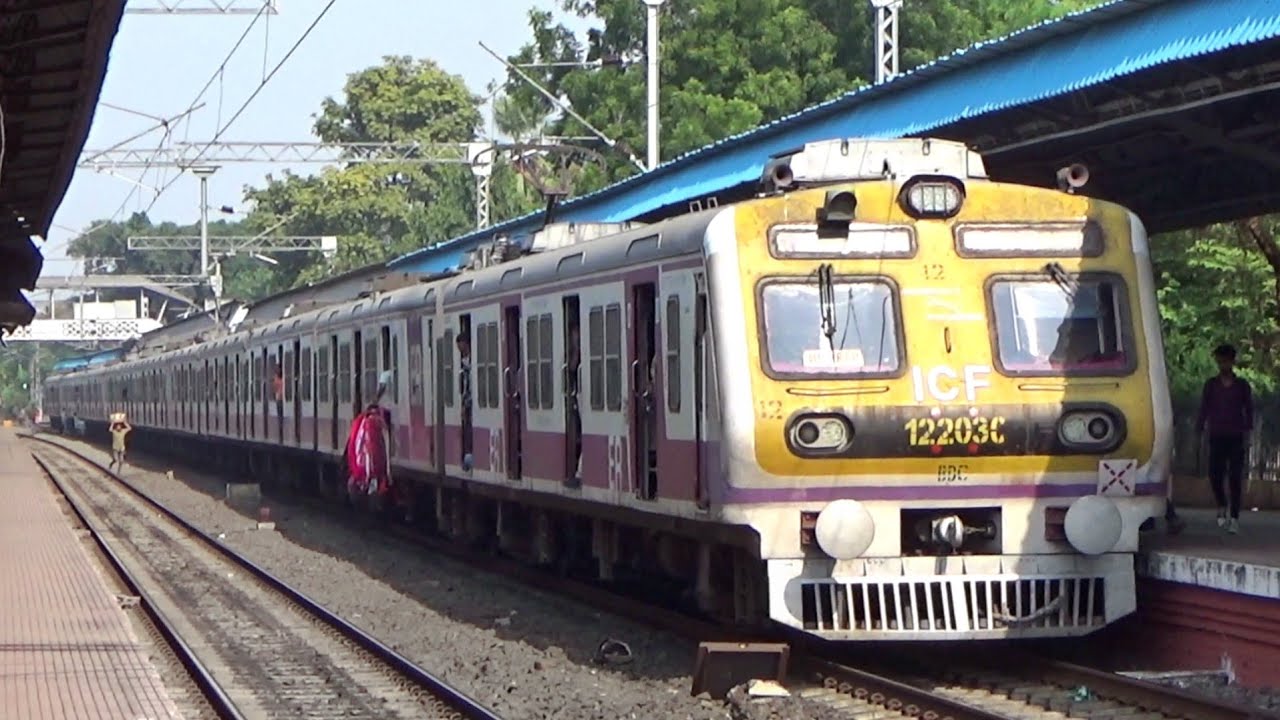 Bandel-Howrah Local & Katwa-Howrah EMU Local Train Arrive Chuchura ...