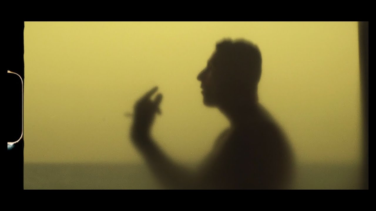 KALIOS - CUANDO NADIE MIRA (Official videoclip) - YouTube