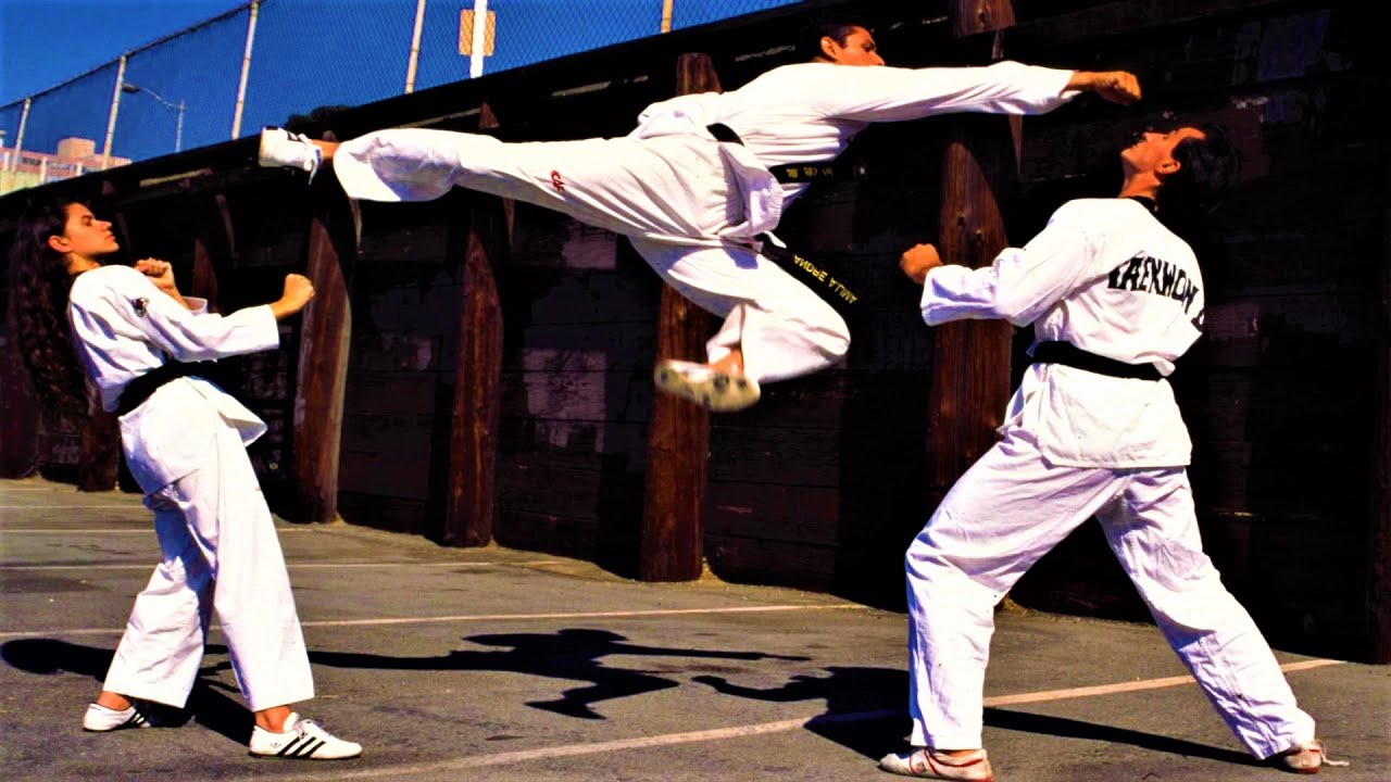 ANDRE ALEX LIMA performing in TAEKWONDO || MARTIAL ARTS KICKING JUMPING ...
