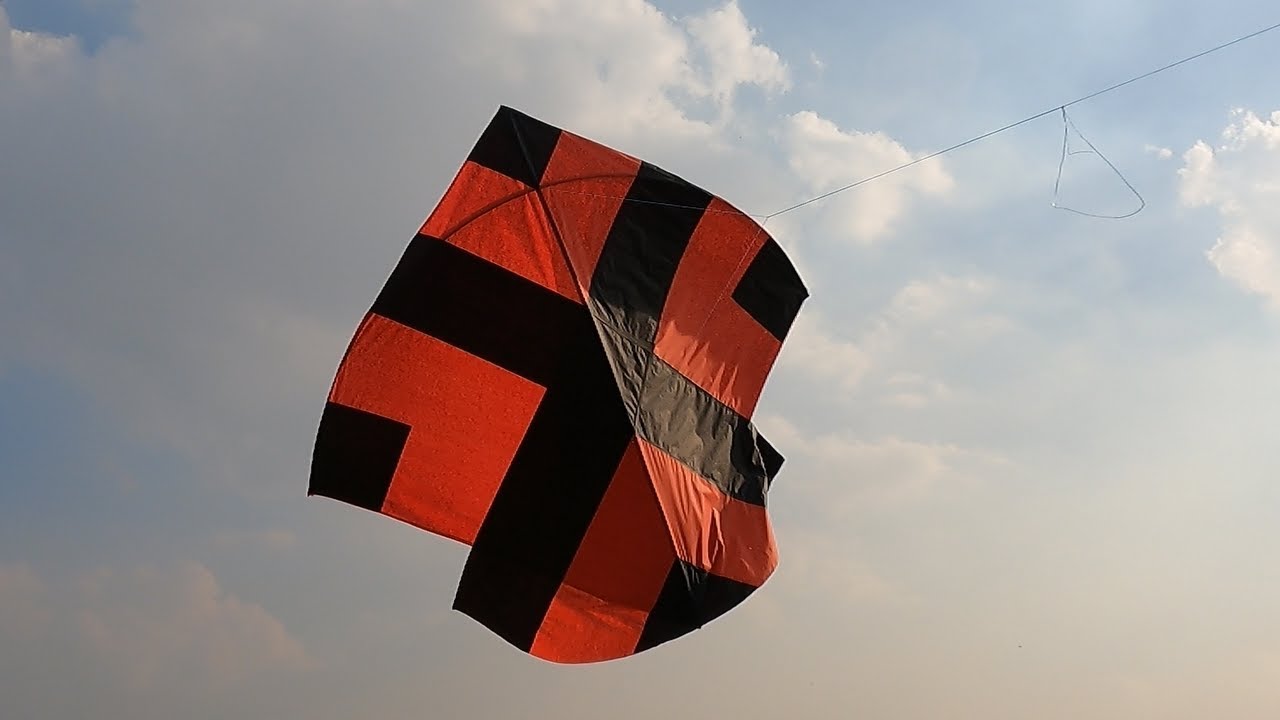 How To TIE KNOTS to a Large Kite - Big Kite Flying Tutorial - GolgappaY ...