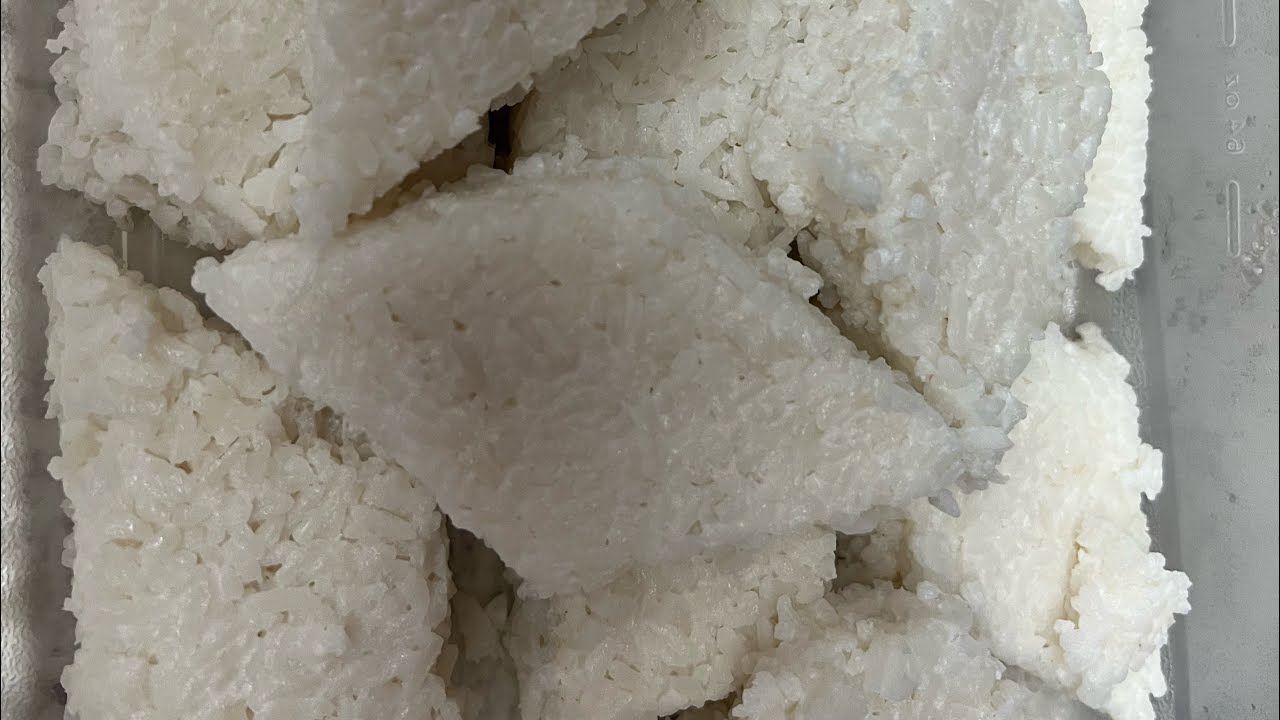 Easy Sri Lankan Cooking tips : Coconut Milk Rice (Kiribath/seeni sambal ...