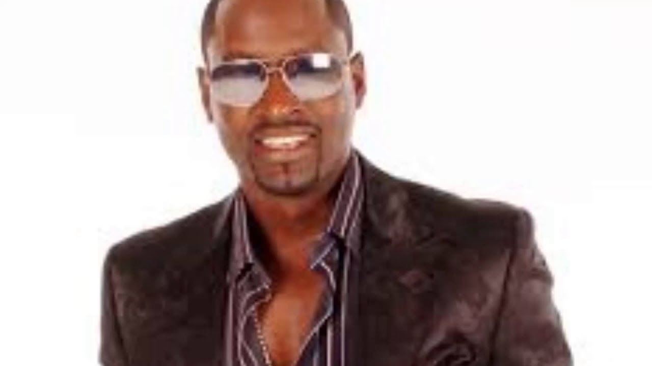 Johnny Gill-Give Love On Christmas Day - YouTube