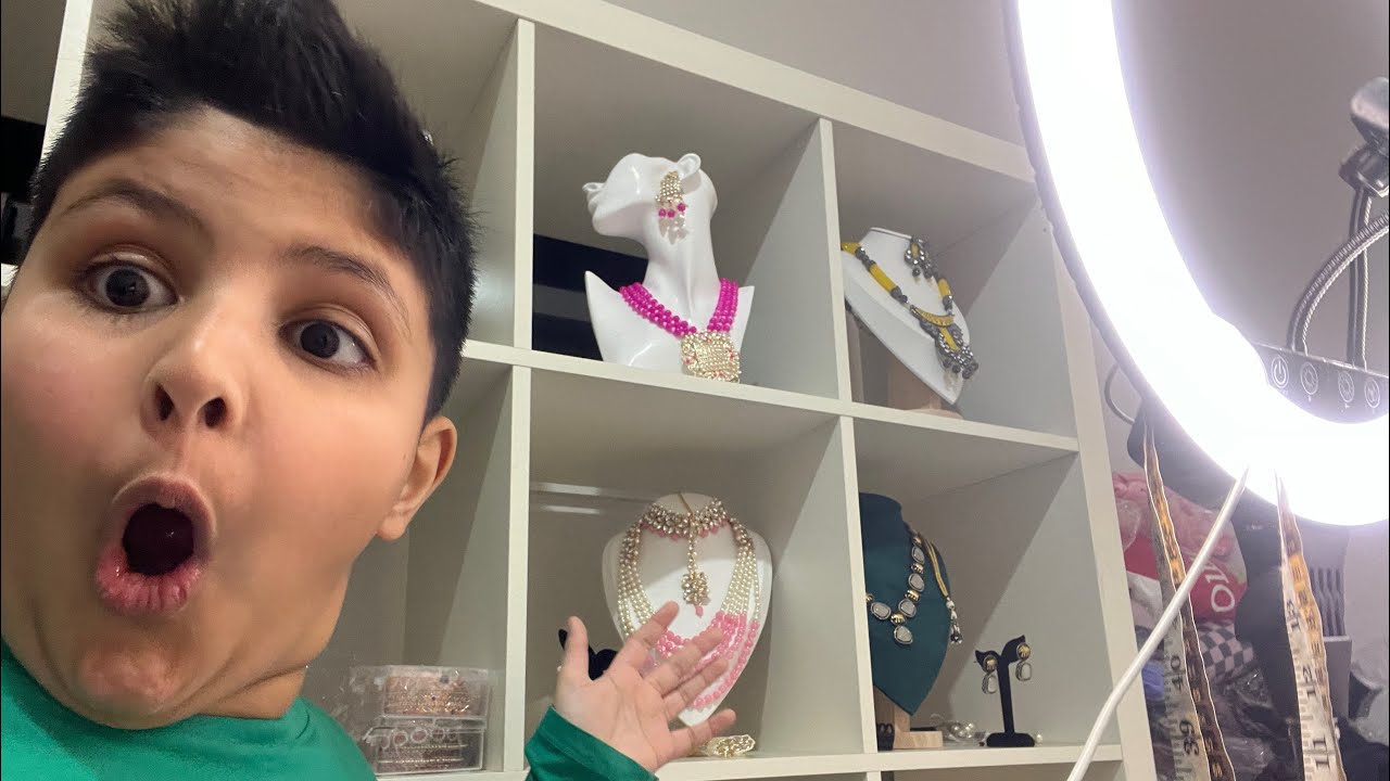 Follow my mom on tiktok part1 - YouTube