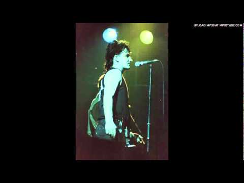 U2 - Gloria - live 1983 Boston - YouTube