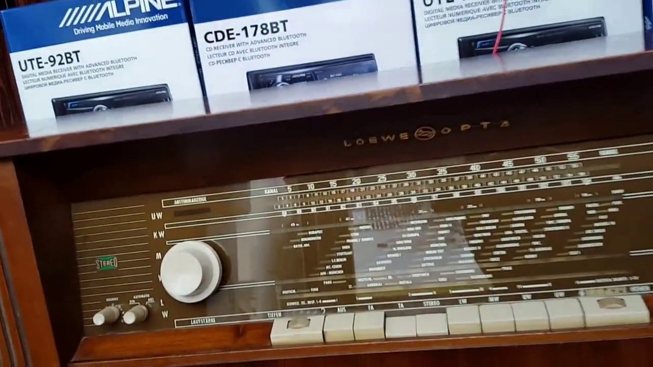 The Freddy Vette Show on my 1963 LOEWE-OPTA "OSLO" Console Radio! - YouTube