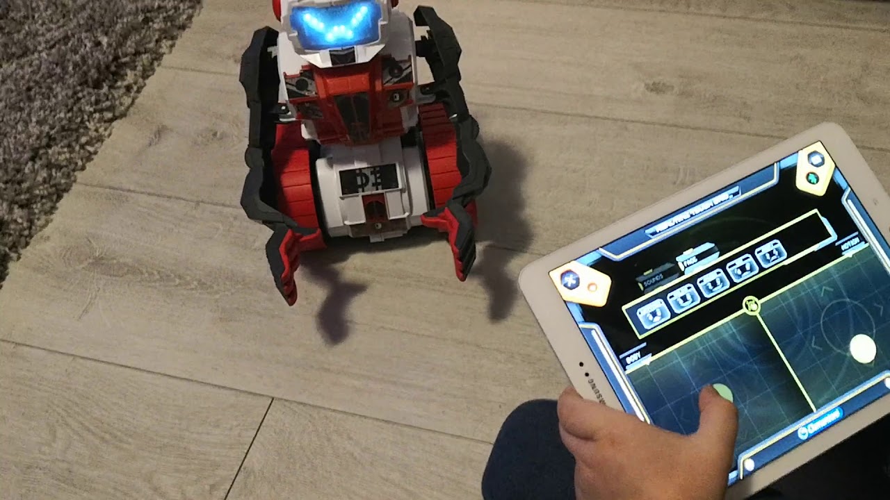 Clementoni EVOLUTION Robot in action - YouTube