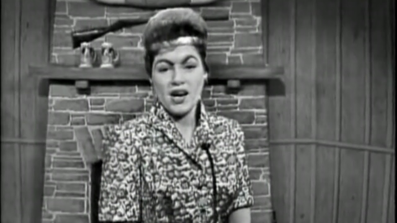 Patsy Cline Crazy 1961 - YouTube