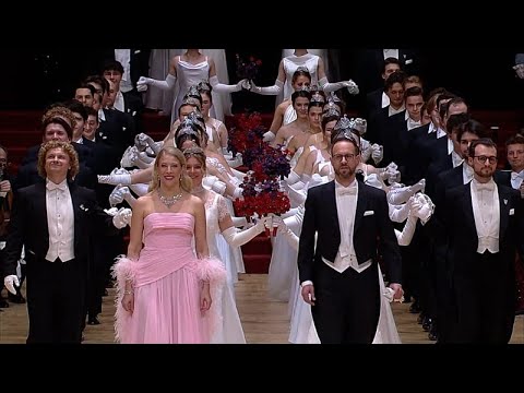 Viyana Opera Balosu 5.500 konuğu büyüledi