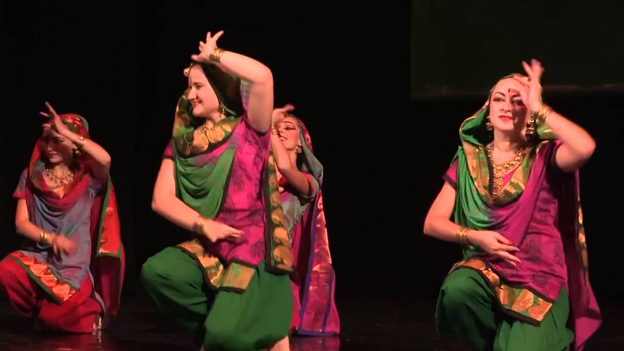 Giddha dance - YouTube
