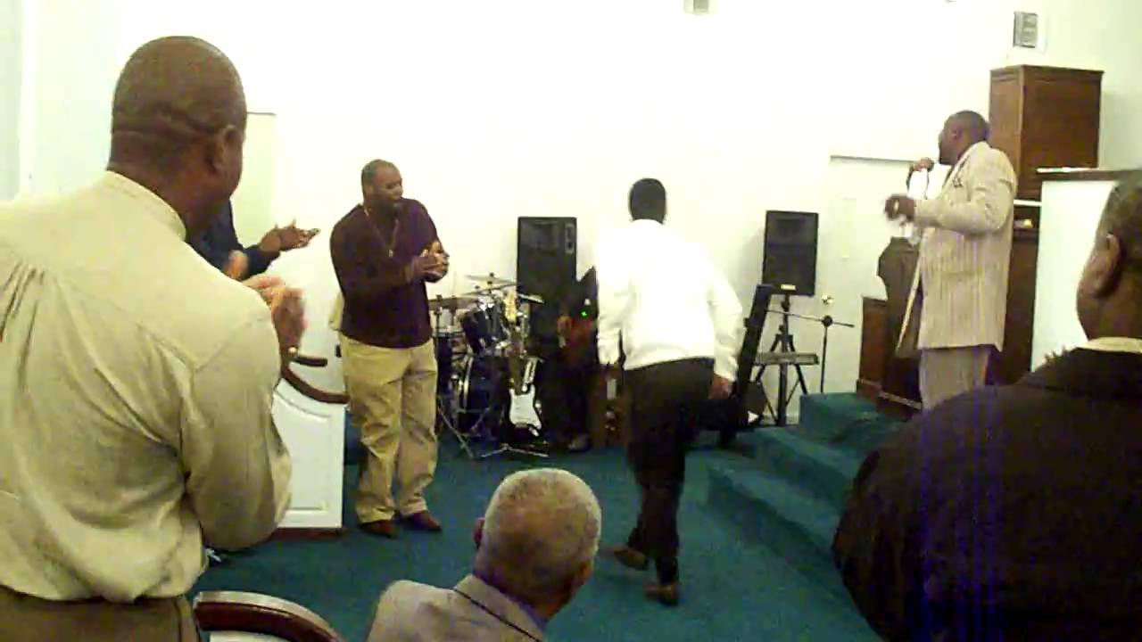 Minister of Music Praise Break!!! - YouTube