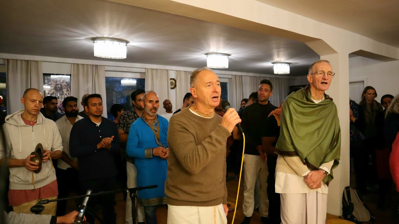 Gaura-ārati mit Rantidev Prabhu im BYZ Harburg am 10.11.24 - YouTube