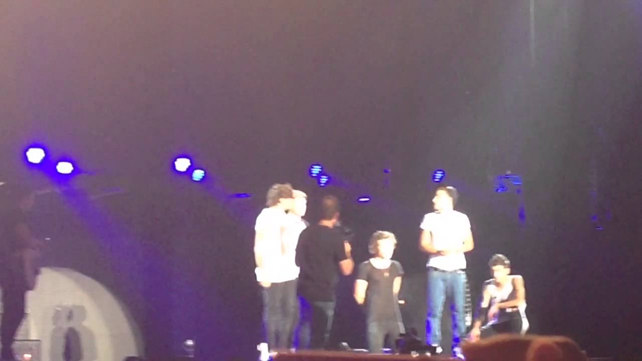 Story Of My Life one direction in Japan - YouTube