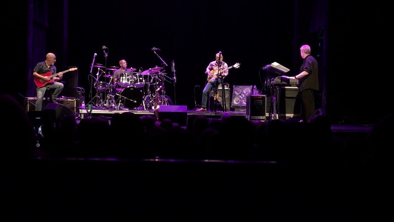 Spyro Gyra "Down the Wire" (Scott Ambush bass solo) Charlotte, NC (11/7 ...