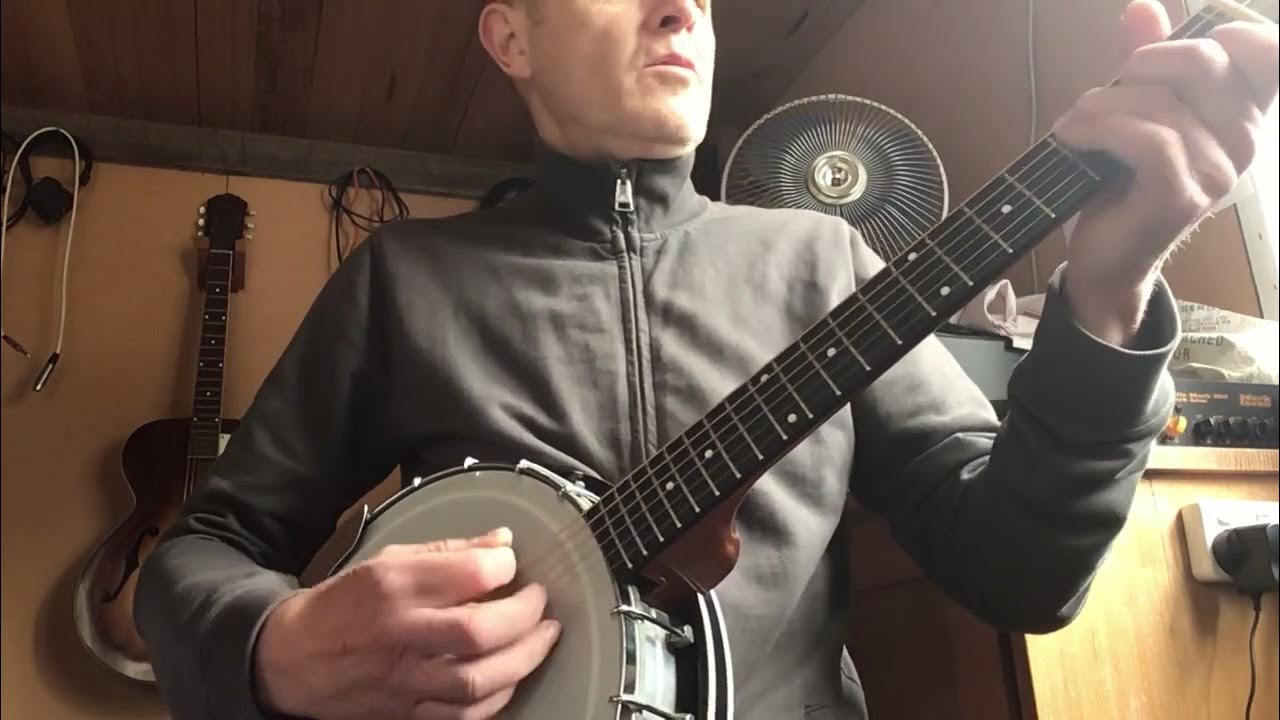 Messing around with a 6 string banjo - YouTube