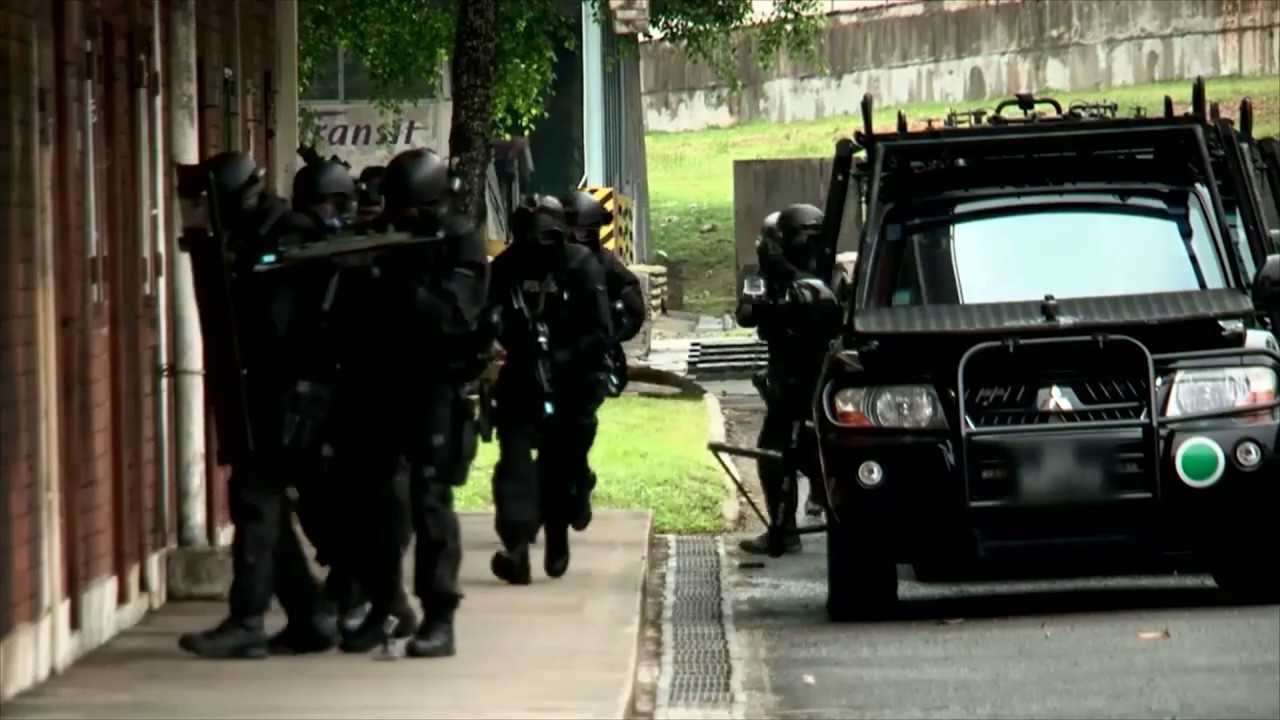 STAR Team Room Breach [Singapore Police Force] - YouTube