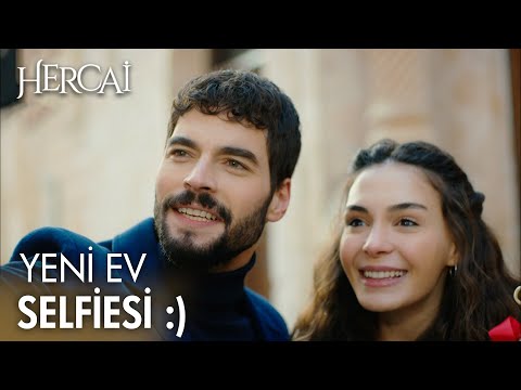 Umut Konağı önünde selfie vakti! - Hercai 56. Bölüm