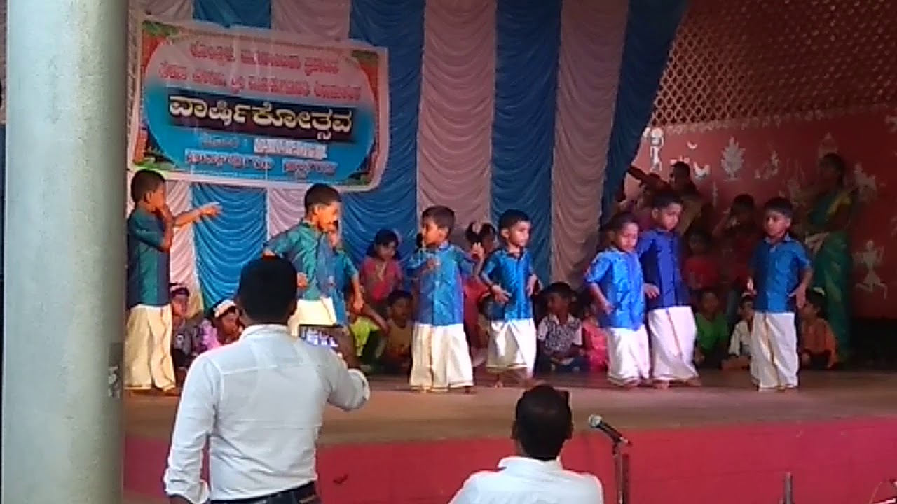Dhruva in Puttani Karu Ondu group dance | Moodganapathi Shishumandir ...