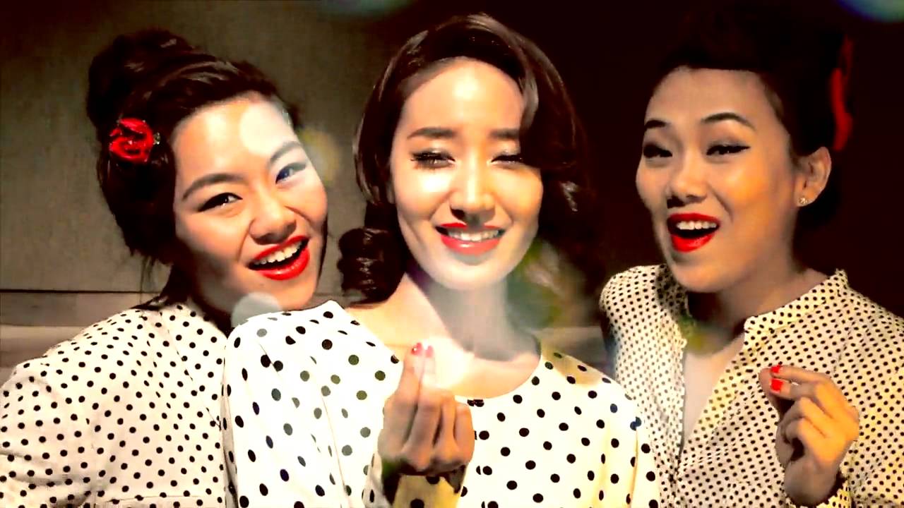 The Barberettes "Be My Baby" - Cover Of The RONETTES - Full HD - YouTube