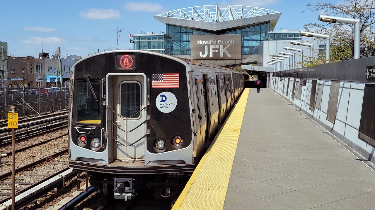 NYC Subway: R46 and R179 A trains terminating at Howard Beach-JFK - YouTube