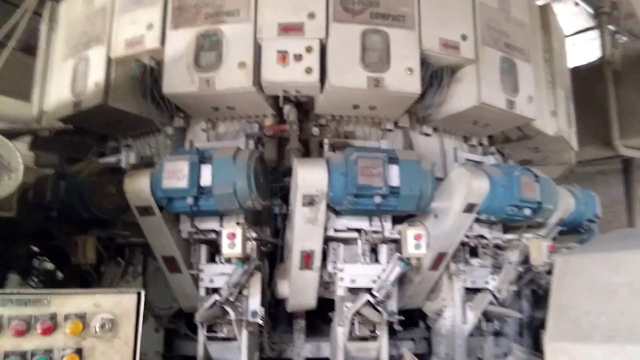 Roto packer 16 sport 50 kg bags Cement - YouTube