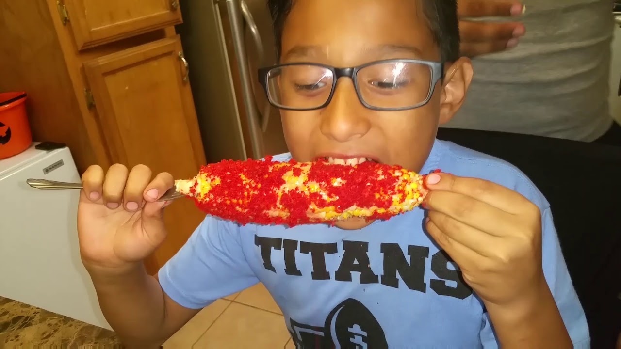Flaming hot cheetos elote - YouTube