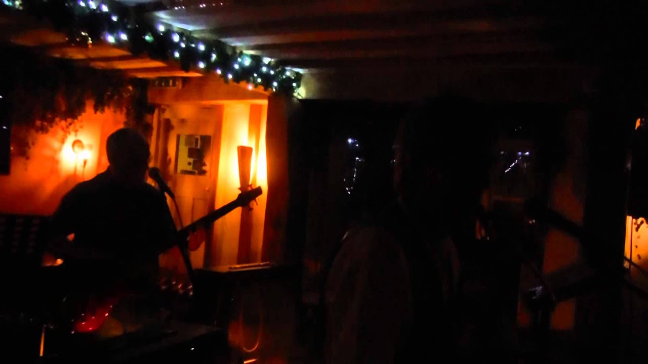 MULLAC A BOO at THE ROYAL OAK HAWKHURST - YouTube