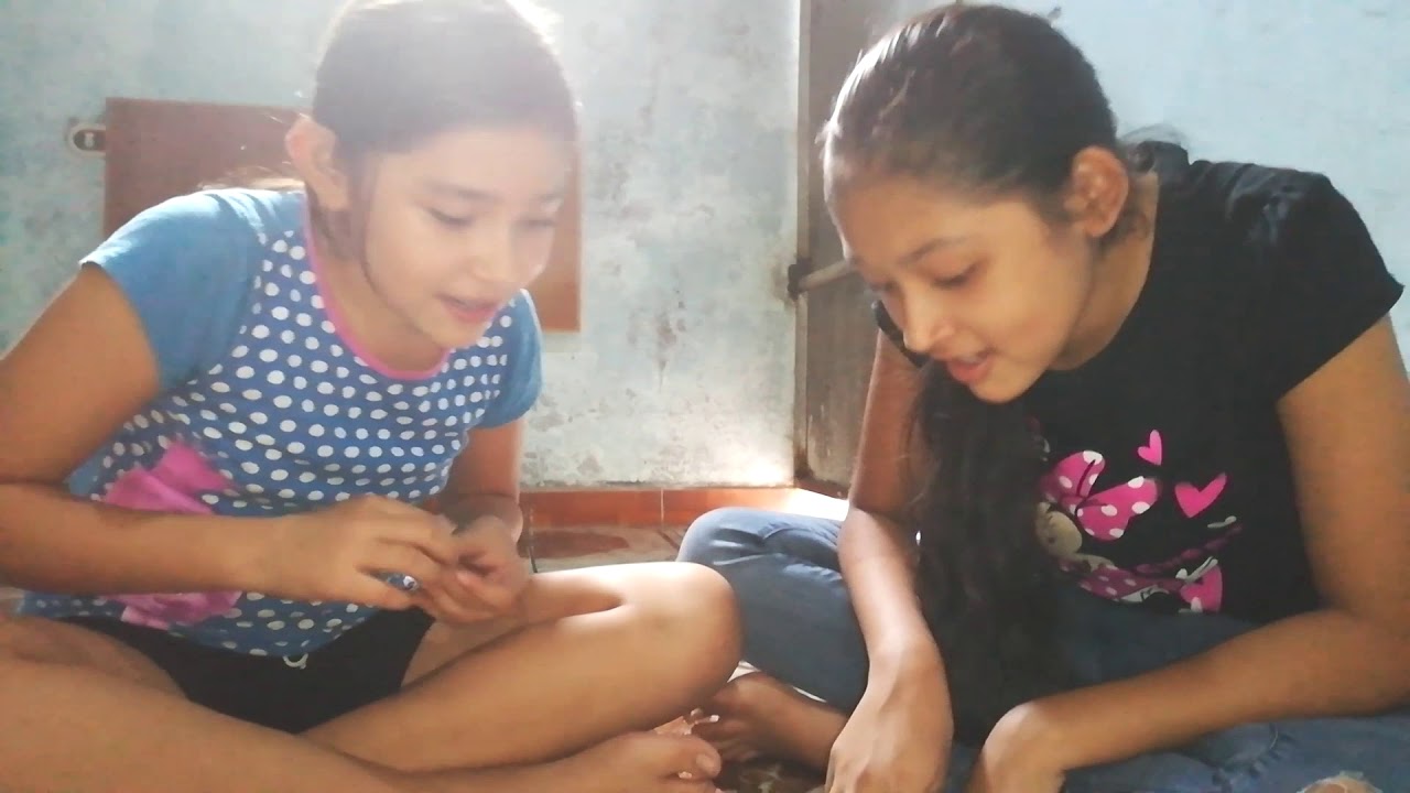JUGANDO CON MI HERMANA UN POCO - YouTube