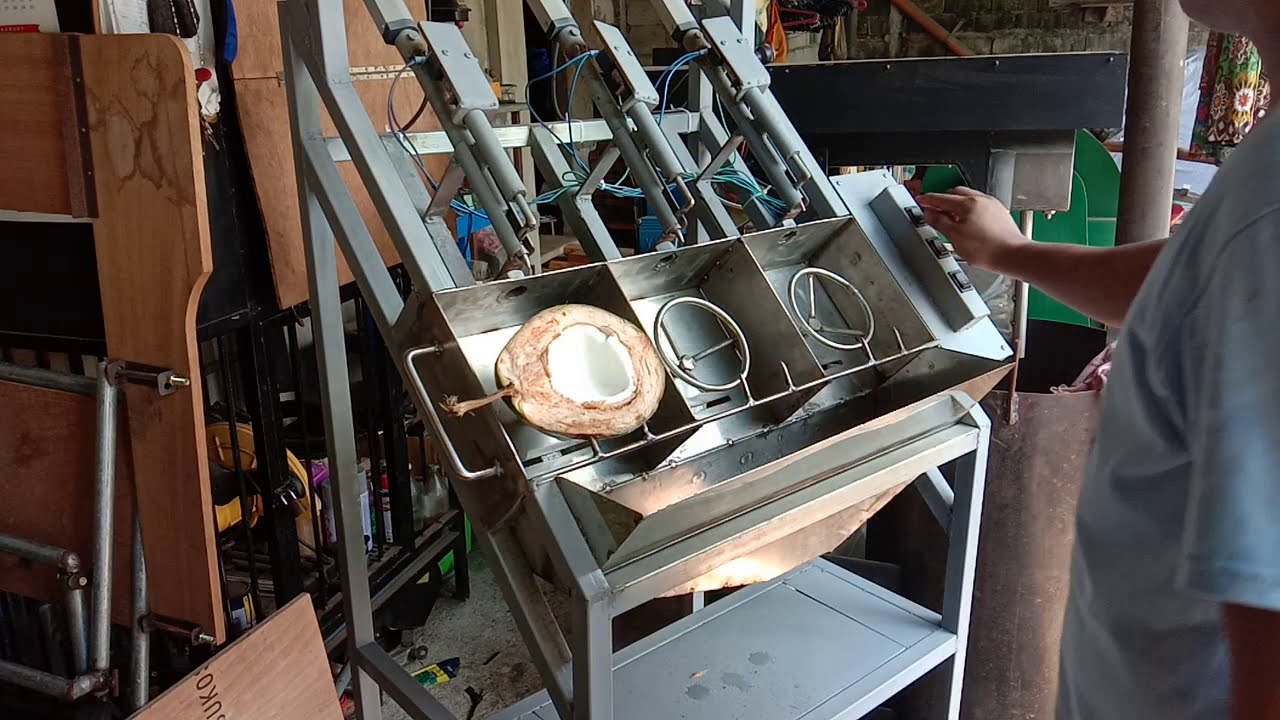 Mechanized Coconut Scraper | Pangkayod ng Buko - YouTube