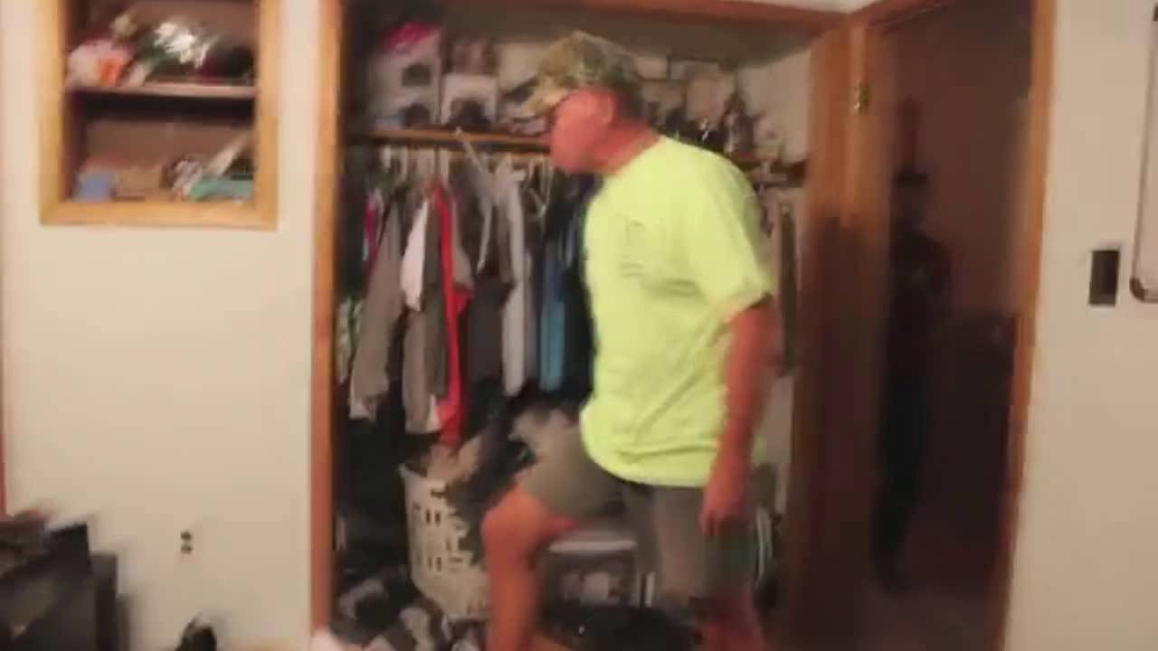 PSYCHO DAD DESTROYS ROOM WHEN JESSE HIT 2,000,000 SUBS - YouTube