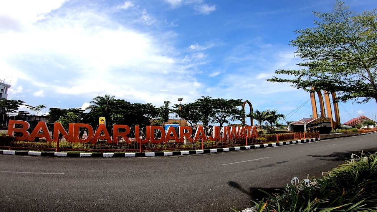 Bandara internasional Juwata tarakan 2022 - YouTube