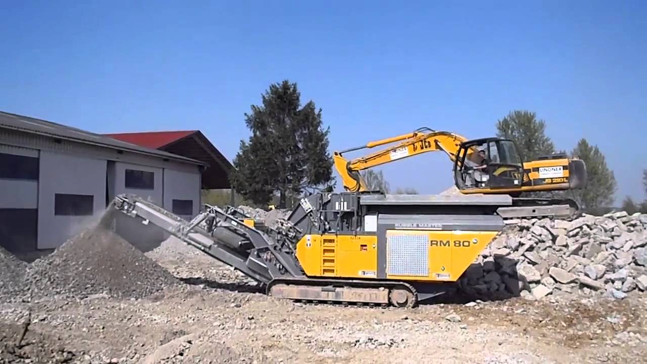 RUBBLE MASTER RM80 GO! in concrete doing -60mm - YouTube