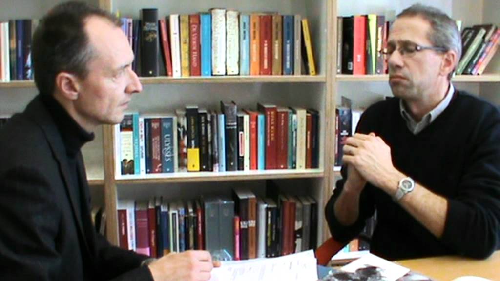 Koen Peeters over 'Duizend heuvels' - YouTube