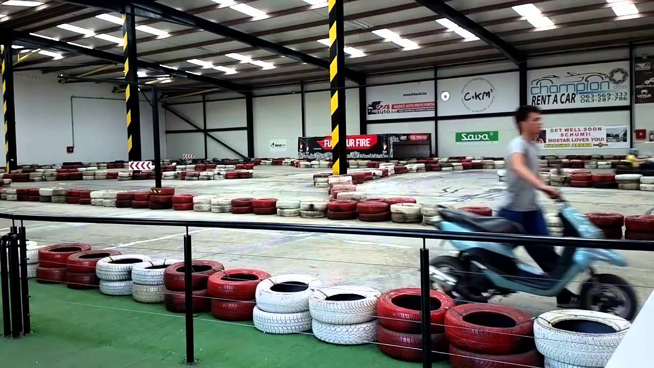 Karting arena Mostar - 2 utrke [filming, basic video editing] - YouTube