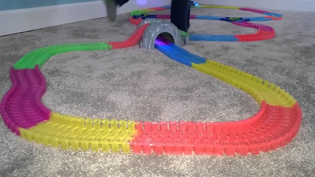 Light up car race track - YouTube