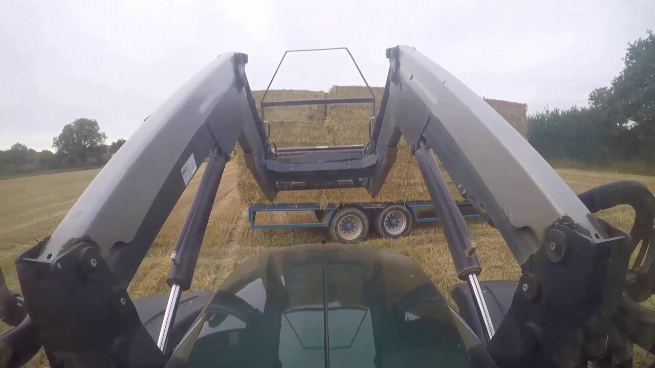 Carting Straw 2017 With John Deere, Massey And Valtra - YouTube